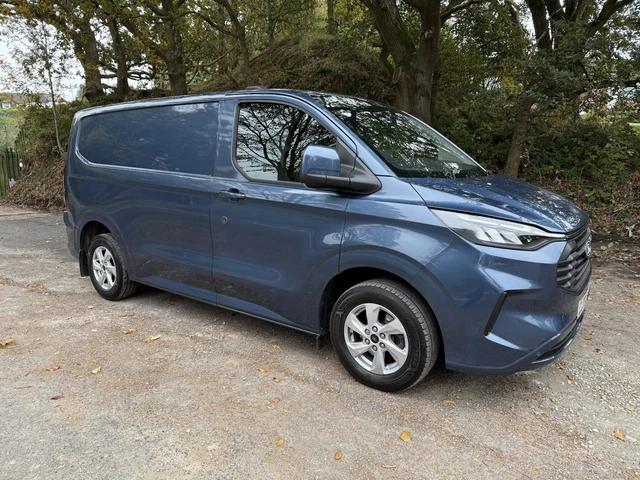 FORD TRANSIT CUSTOM, NEW SHAPE / MODEL, LIMITED, 136ps, A/C,CHOICE OF 3 ...