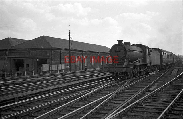 PHOTO LNER Class J39 0-6-0 Locomotive Entering Carlisle Citadel Station ...