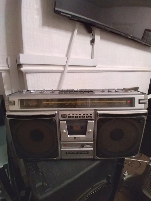 SHARP GF-8585E RETRO Boombox Ghetto Blaster Radio Cassette Needs Attention EUR 120,42 - PicClick DE