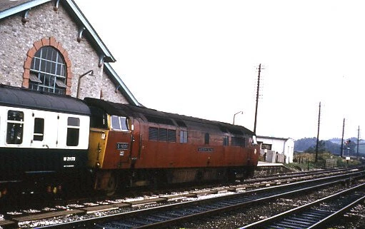 ORIGINAL COLOUR SLIDE of maroon D1056 BR class 52 Western diesel ...