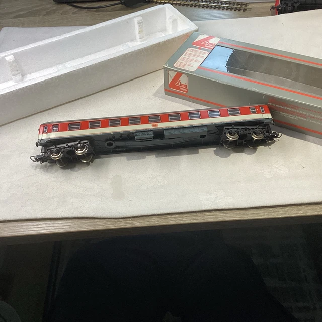 LIMA HO GAUGE 309521K DB 1st Class Compartment Crimson & Cream Coach ...