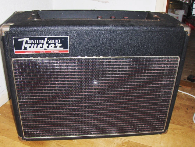 VINTAGE CUSTOM SOUND 'TRUCKER' 70'S 80'S Guitar amp Spares or repair ...