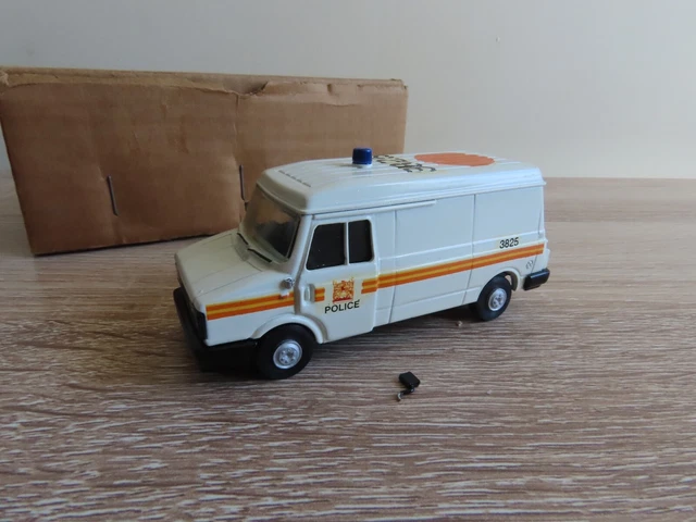 ROXLEY / SMITH Sherpa Models Met Police Leyland DAF Van 1:48 Scale ...