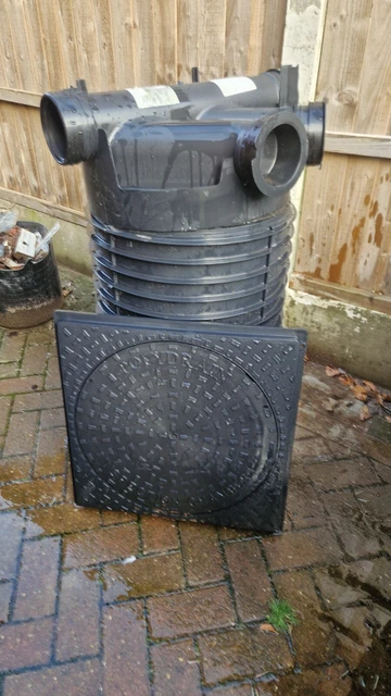 UNDERGROUND DRAINAGE MANHOLE Inspection Chamber, 3 Risers And Cover ...