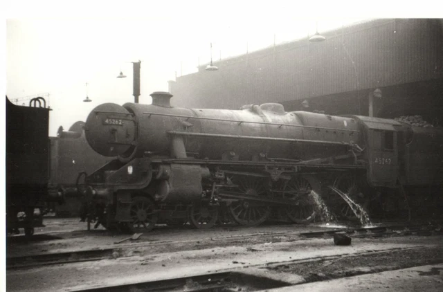 RAIL PHOTO LMS 460 Black 5 45262 unknown shed Manchester LYR £2.29 ...
