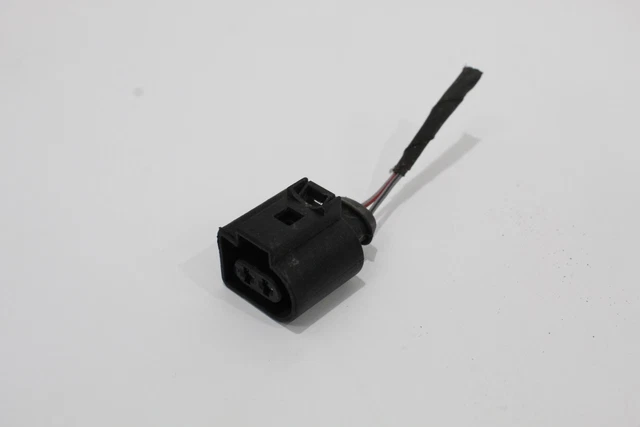 SKODA KUSHAQ PA 2 Pin Wiring Connector and Short Length of Wire ...