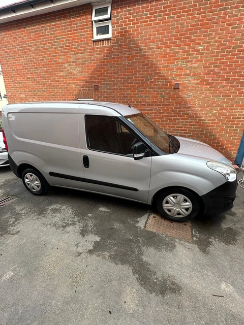 VAUXHALL COMBI VAN (Fully equipped for mobile valeter) £3,600.00 ...