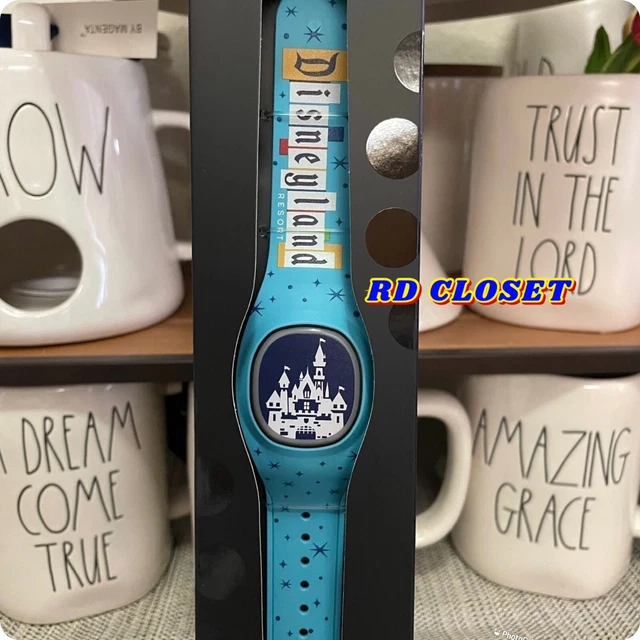 DISNEYLAND RESORT MAGIC Band+ Key Exclusive Disney Castle Marquee Sign ...