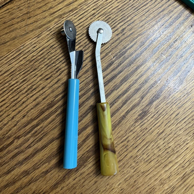 2 VINTAGE PLASTIC Handle Sewing Pattern Tracer Tracing Wheel Tools (1 ...