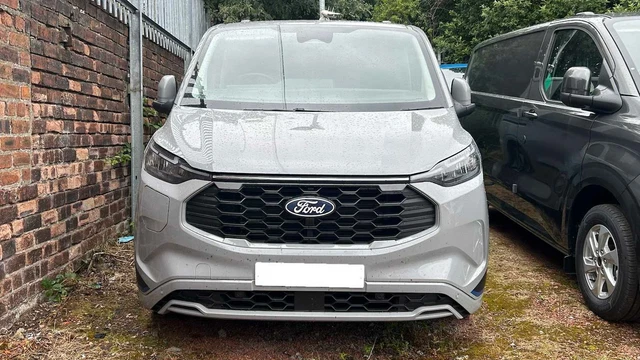 FORD TRANSIT CUSTOM 2.5 PHEV 232ps H1 Double Cab Van Sport Auto Other ...