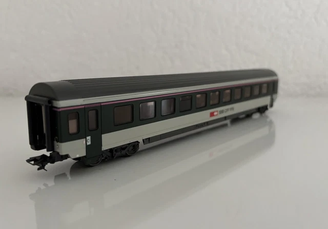 MÄRKLIN WAGGON H0 4366 Schnellzugwagen 2. Kl. der SBB / Schweiz EUR 19 ...