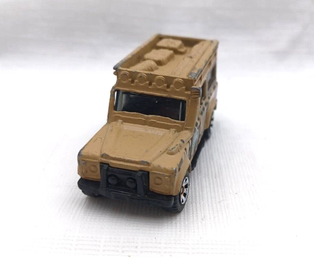 MATCHBOX LAND ROVER Defender 110 Tan Die Cast EUR 8,29 - PicClick FR