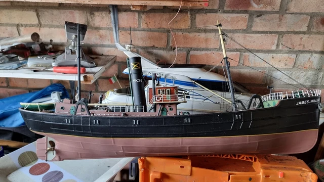 MILFORD STAR SIDE Trawler Radio Controlled Model Boat - James William £ ...