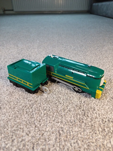 THOMAS & FRIENDS Motorised Trackmaster Train Engine Shane And Tender ...