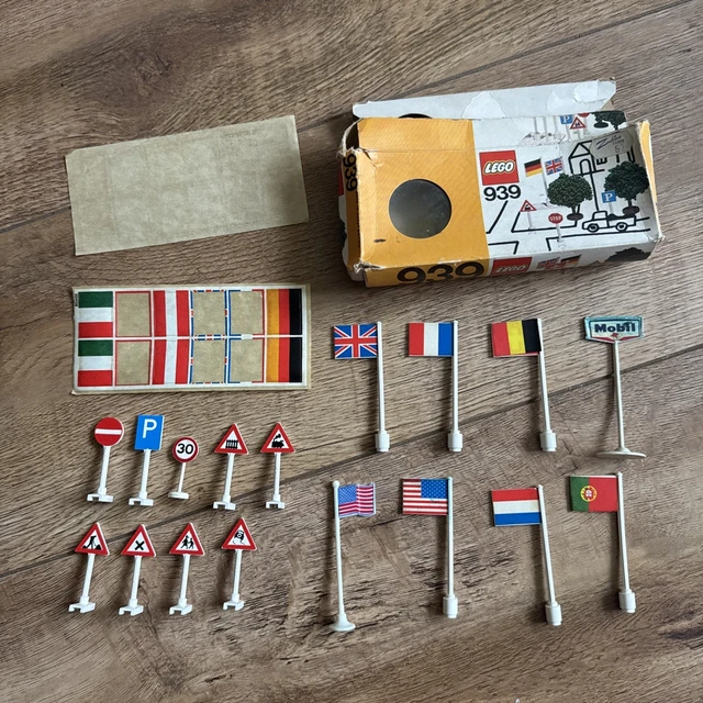 VINTAGE RARE 1973 Lego 939 Flags & Road Signs Set £29.99 - PicClick UK