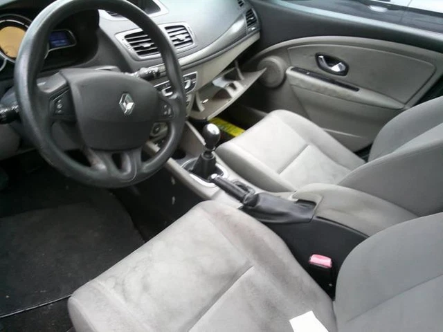 PARE CHOC AVANT RENAULT MEGANE 3 620220035R EUR 180,00 - PicClick FR