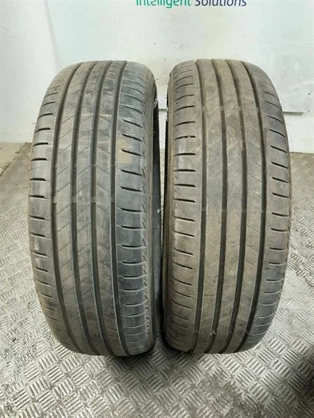 185/65/15 BRIDGESTONE TURANZA T005 pièces portées 6,5 mm paire de pneus ...