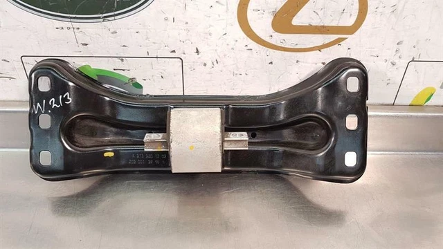 MERCEDES E-CLASS W213 E220 Gearbox Transmission Mounting Bracket ...