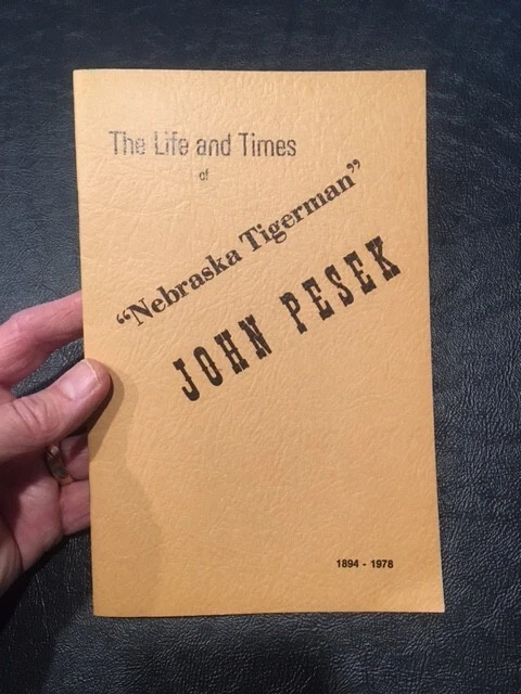 LÉGENDE DE LA LUTTE, EXEMPLAIRE UNIQUE, SIGNÉ par la famille *Life ...