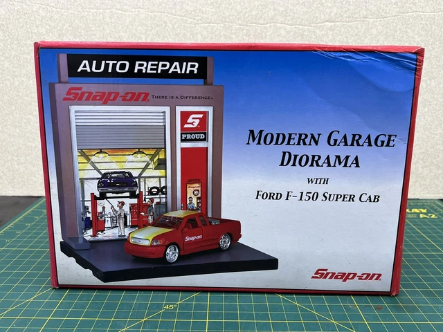 SNAP-ON TOOLS MODERN Garage Ford F-150 Super Cab Diorama Display Car ...