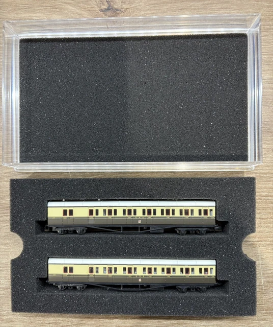 DAPOL 2P-003-013 “B” Set Coach Twin Pack in GWR Cities Crest with white ...