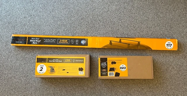 HALFORDS NON RAIL Steel Roof Bars 117cm + Fixing Kit & Feet Pack Toyota ...