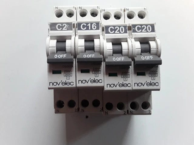 LOT DE 4 disjoncteurs nov'elec 1 c2 1c16 2c20 EUR 20,00 - PicClick FR