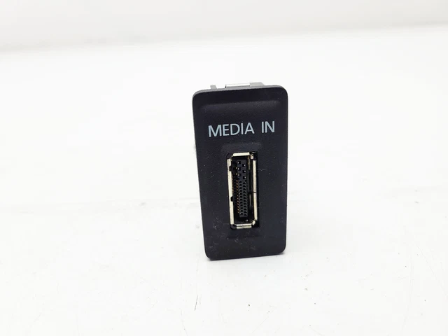 VOLKSWAGEN GOLF MK7 Media In Interface Port Socket Outlet 5G0035222A ...
