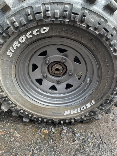LAND ROVER / Classic Range Rover Wheels And Tyres Set of Five 285/75 ...