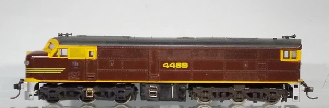 LIMA HO NSWGR 422 Class Diesel Locomotive 42213 $99.00 - PicClick AU