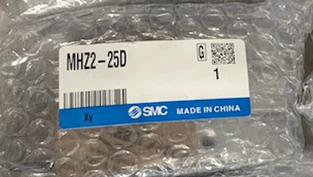 NEW SMC MHZ2-25D Pneumatic Parallel Air Gripper Cylinder #F1 EUR 205,02 ...