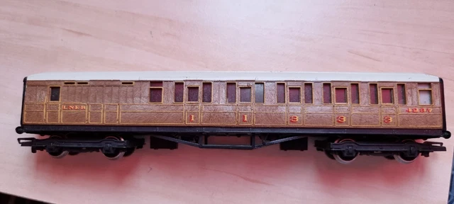 HORNBY RAILWAYS R478 LNER Gresley Teak Brake Composite Coach Unboxed £ ...