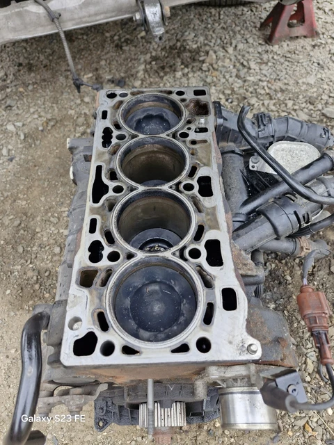 VOLKSWAGEN PASSAT B8 ENGINE BLOCK Complete 2016 2.0 Tdi CRL £299.00 ...