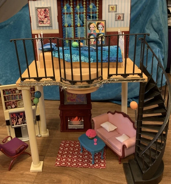 BARBIE VINTAGE DOLL’S house Mezzanine With Disco Light & music. Both ...