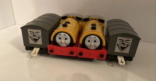 TOMY TRACKMASTER THOMAS The Tank Engine Battery Trains Bill and Ben £38 ...