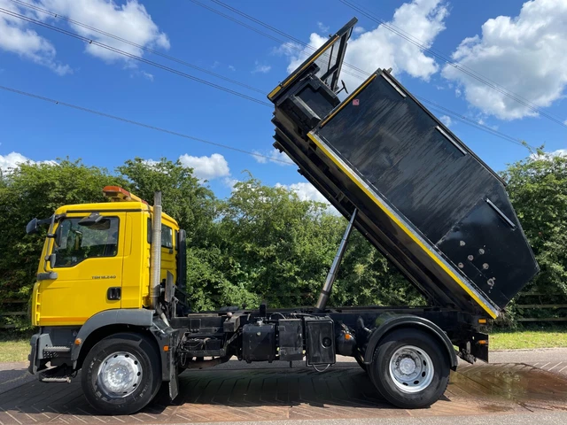 MAN*TGM*HOTBOX*TIPPER*18 TONNE*TARMAC-TWIN CHAMBER*164K Miles*Service ...