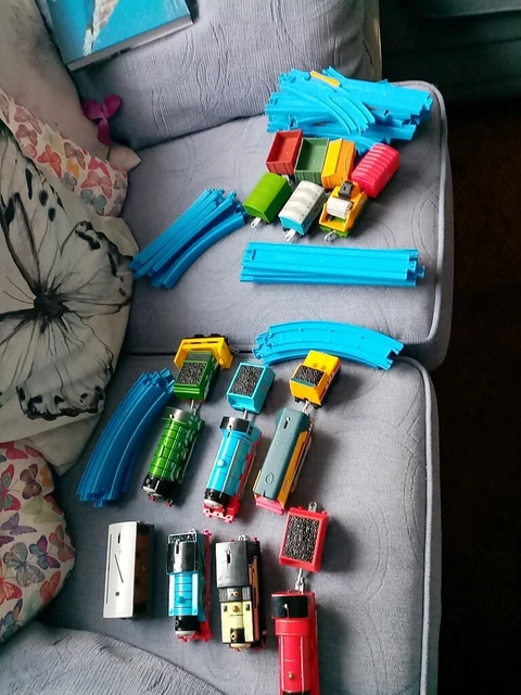 THOMAS & FRIENDS TrackMaster Motorized Engines Train Bundle £15.99 ...