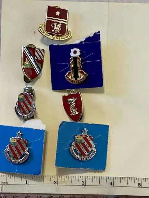 ASSORTED US ARMY Field Artillery Uniform Unit Crests - New and Used $30 ...