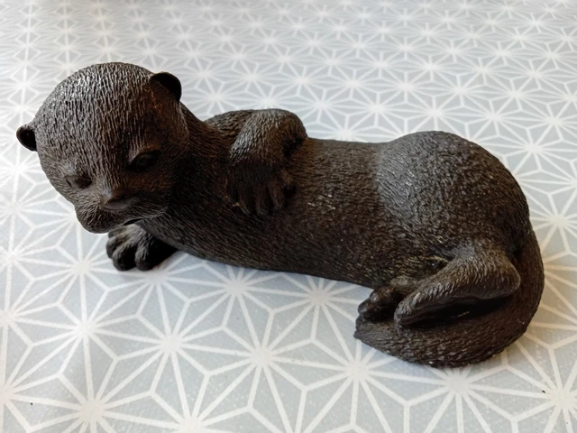 HEREDITIES COLD CAST Bronze Resin Otter Figurine - VGC £11.99 - PicClick UK