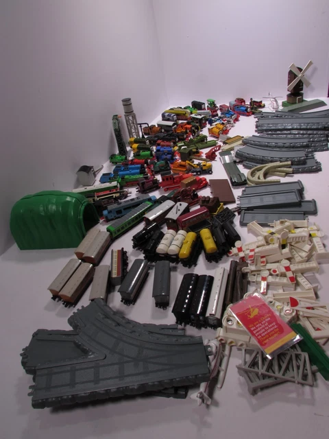 ERTL THOMAS THE Tank Engine & Friends Mega Bundle Trains Track + K10 £ ...