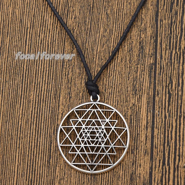 COLLIER AMULETTE PENDENTIF Sri Yantra mandala talisman richesse tantrique et bonne chance EUR 1 ...