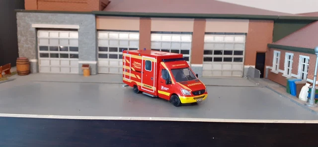 RIETZE MERCEDES SPRINTER Rettungswagen Feuerwehr Eigenbau In 1/87 EUR ...