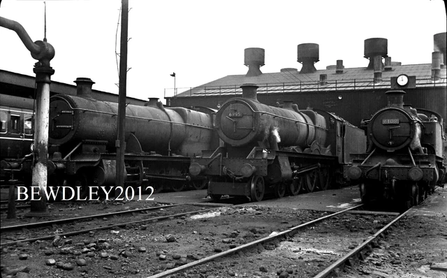 NEGATIVE 6X9CM GWR 2873, 6995 AND 6108 AT SOUTHALL SHED 16/8/64 £3.99 ...