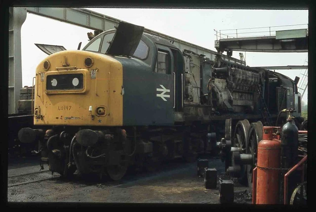 35MM SLIDE BR British Railways Diesel Loco Class 40 40197 doncaster wks ...