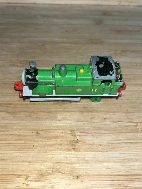 USED THOMAS THE tank Engine and Friends - OLIVER 11 - 2001 #34 £7.99 ...