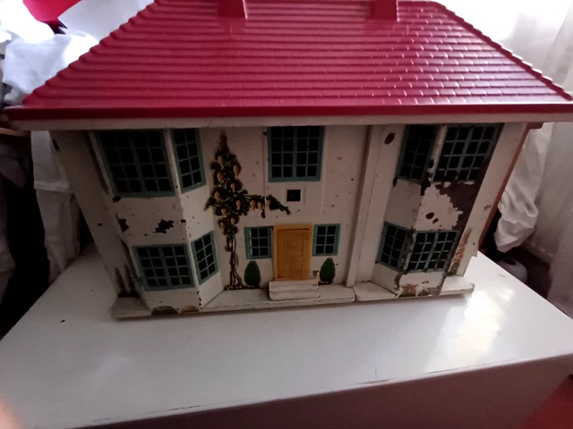 VINTAGE TRI-ANG DOLLS House with Two Sliding Metal Front Panels. £23.58 ...