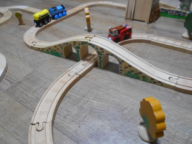 WOODEN THOMAS THE tank engine train set boulder mountain and Passover ...