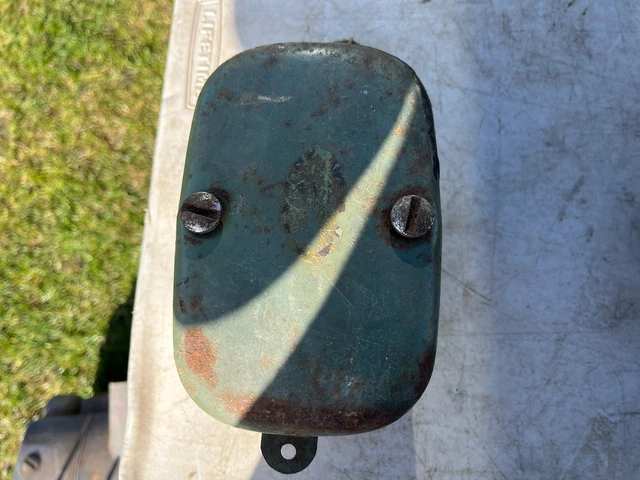 BSA BANTAM D1,D3, EARLY TOOL BOX COMPLETE 2 Screw Lid Barn Find £94.31 ...