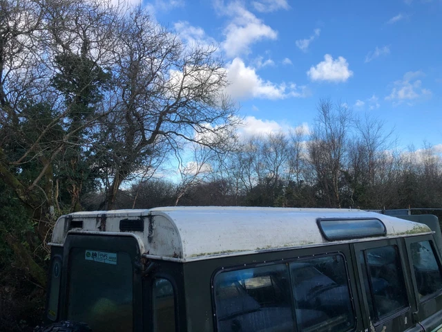 LAND ROVER DEFENDER - 110 CSW roof with ribs and alpines but no sunroof ...