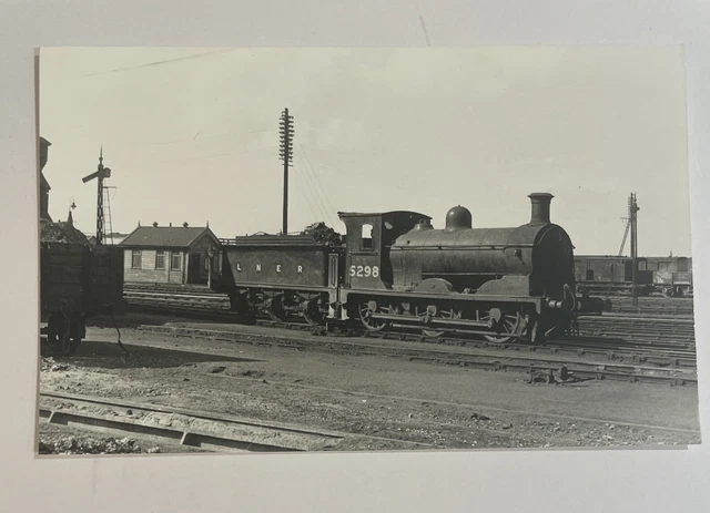 LNER RAILWAY Locomotive Photograph - 5298 Tweedmouth - F897 £3.50 ...